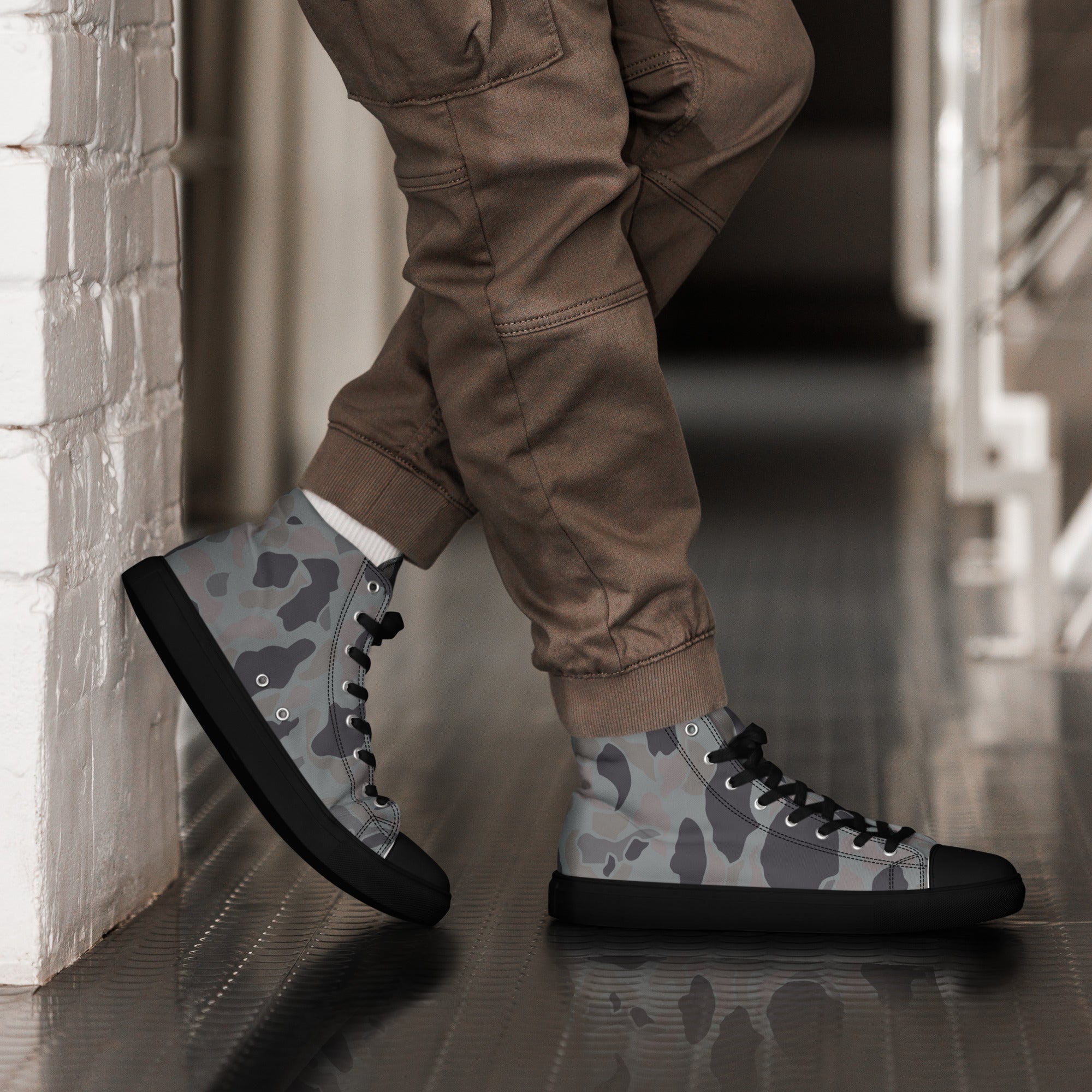 CAMO HQ - American Frog Skin Snow Shadow CAMO Mens high top canvas ...
