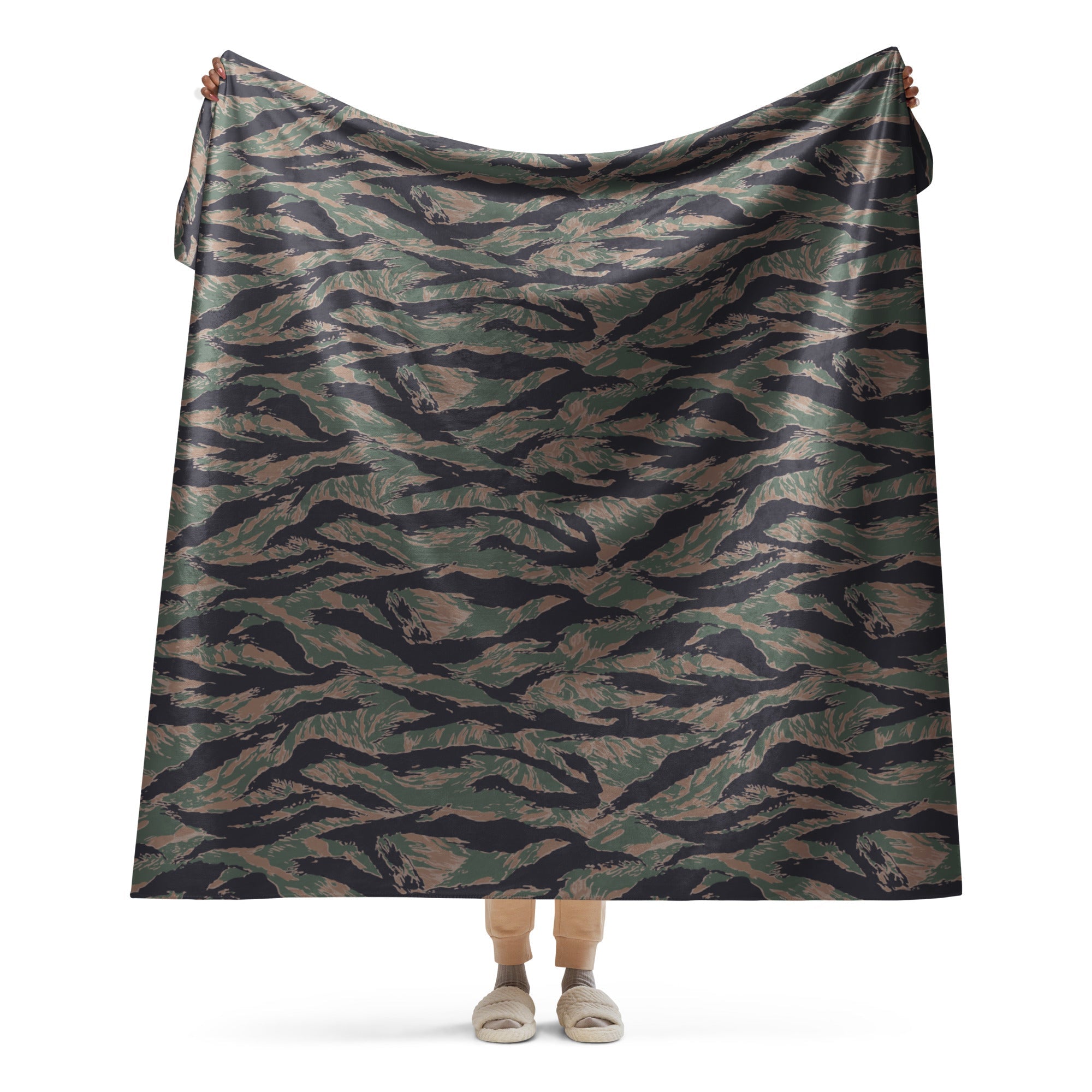 CAMO HQ - American Tiger Stripe MARPAT Woodland CAMO Sherpa blanket ...