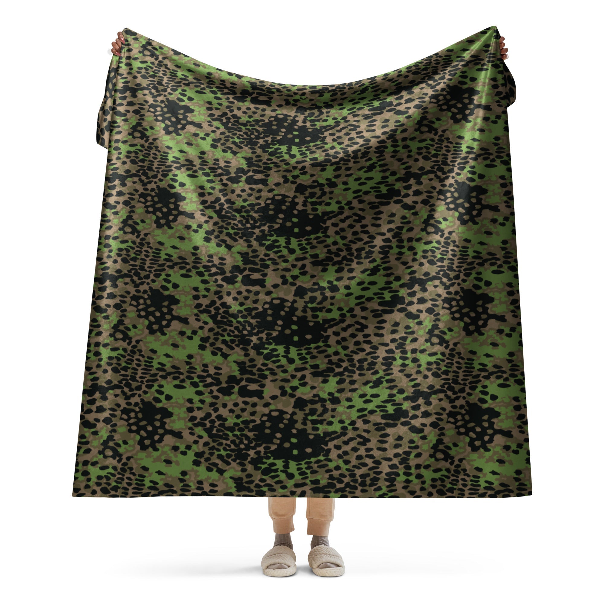 CAMO HQ - German Plane Tree Platanenmuster Spring CAMO Sherpa blanket ...