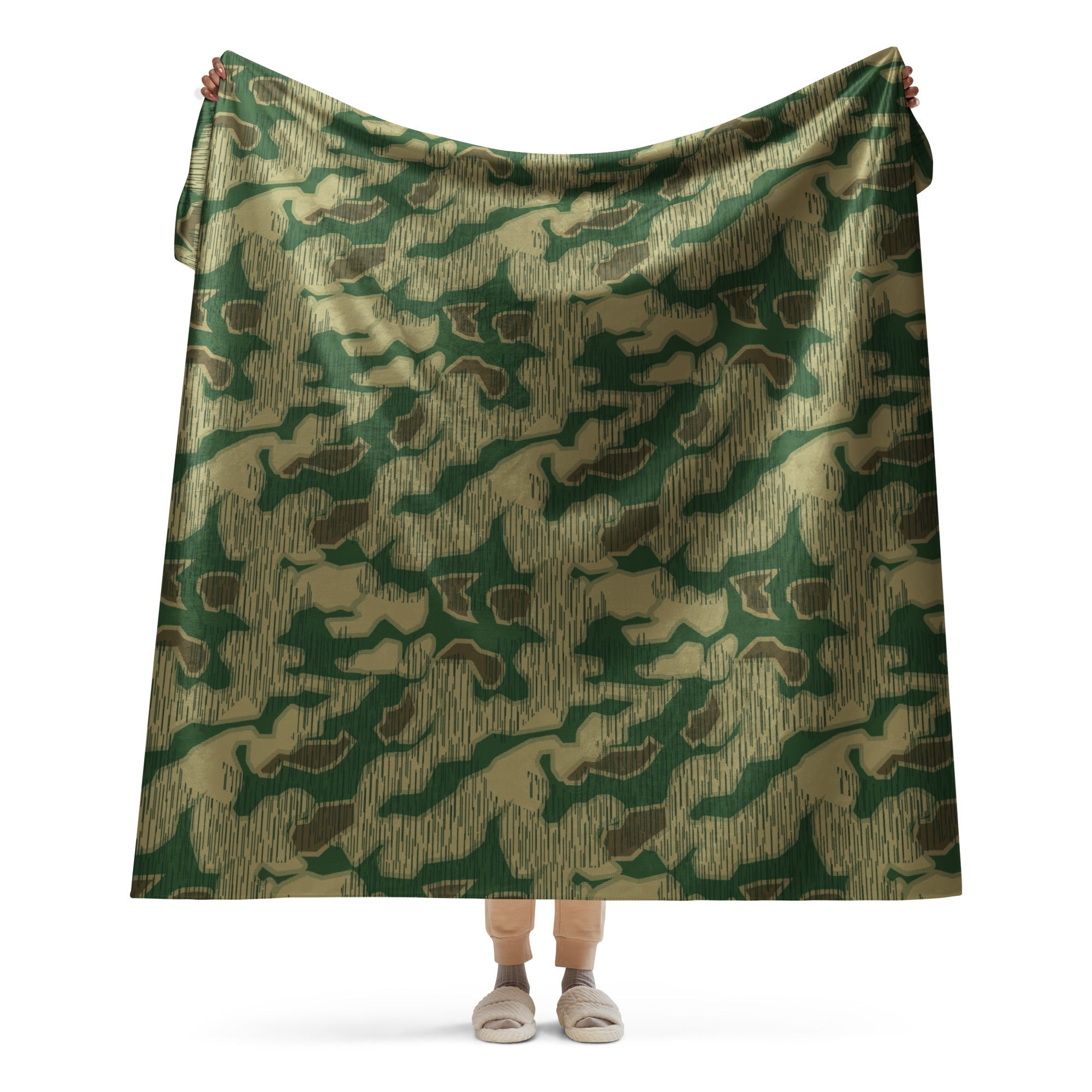 CAMO HQ - German Sumpfmuster Marsh CAMO Sherpa Blanket - Worldwide Shipping