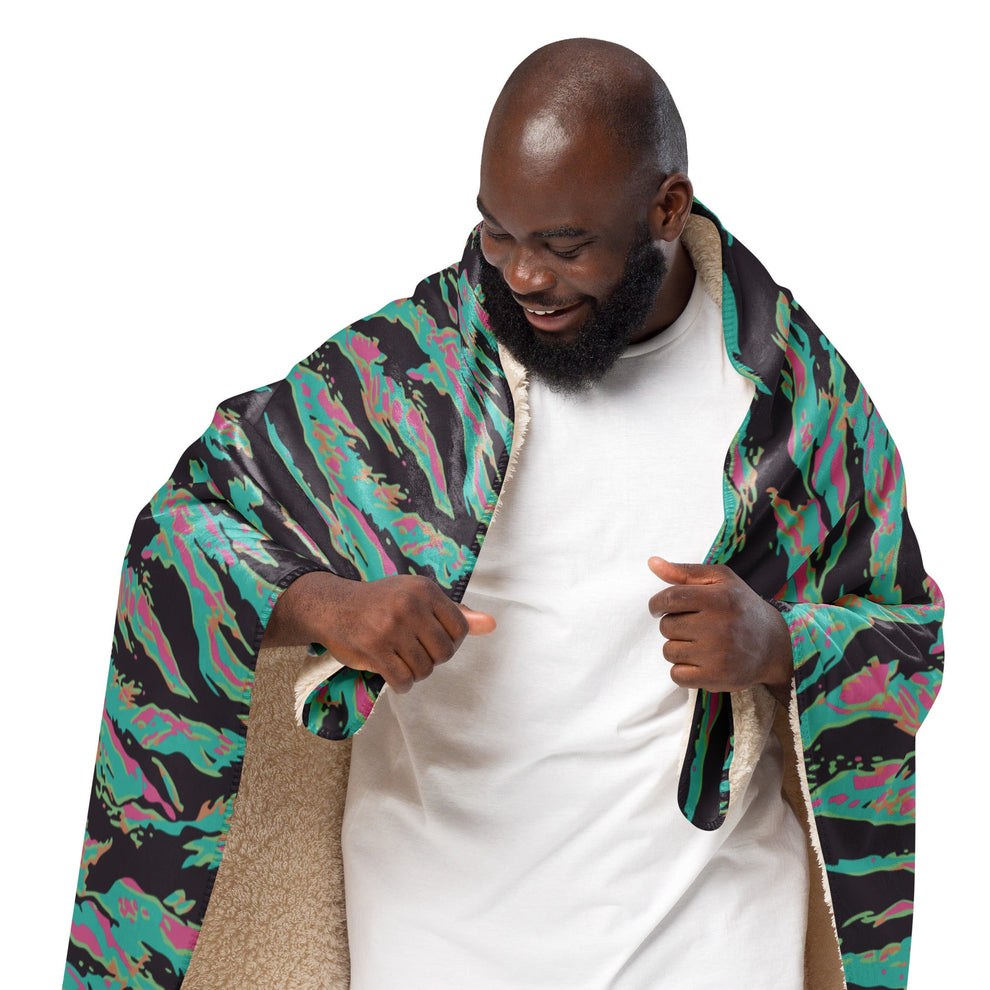 CAMO HQ - Miami Tiger Stripe CAMO Sherpa Blanket - Worldwide Shipping