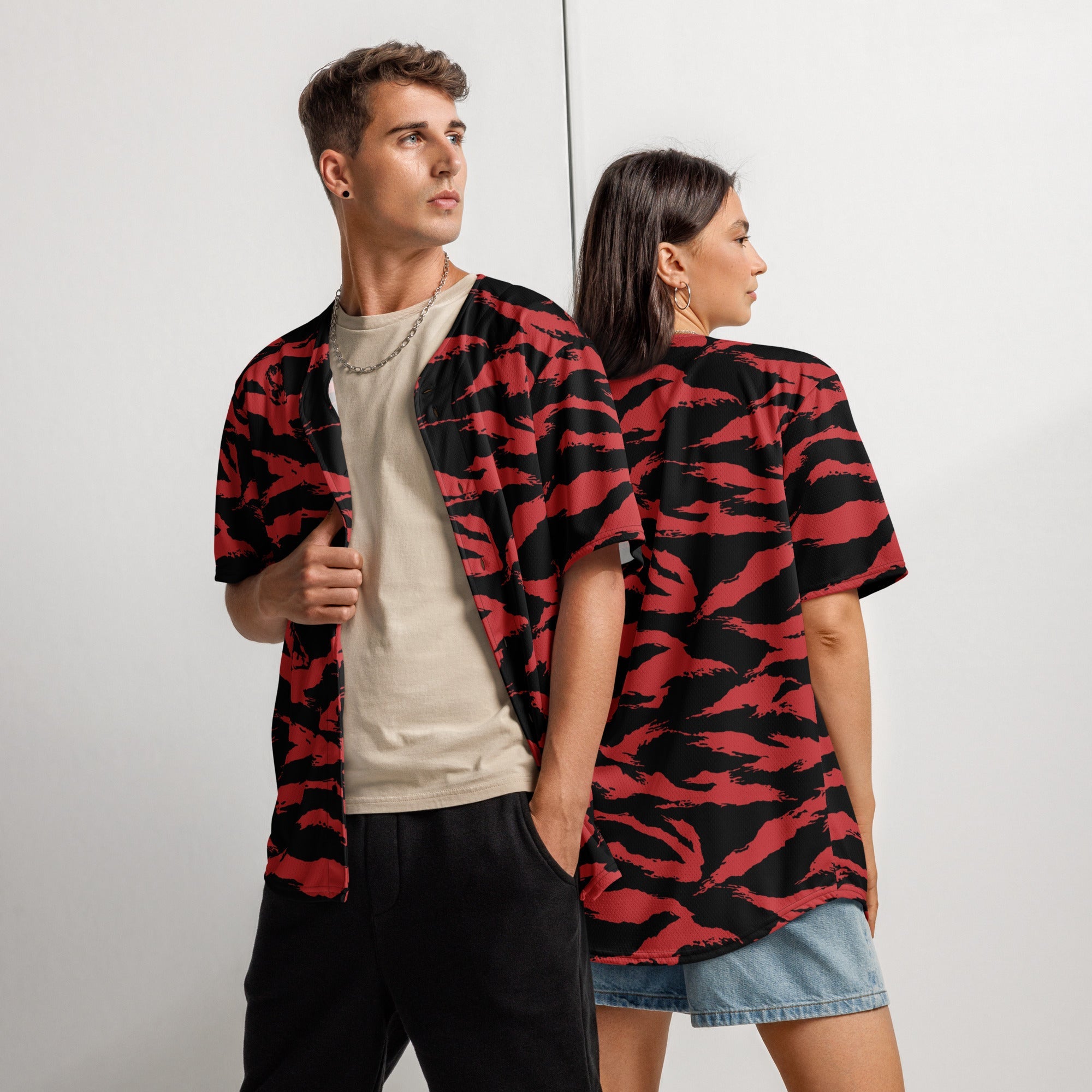 CAMO HQ - Modern Warfare Tiger Stripe Red and Black CAMO Unisex ...