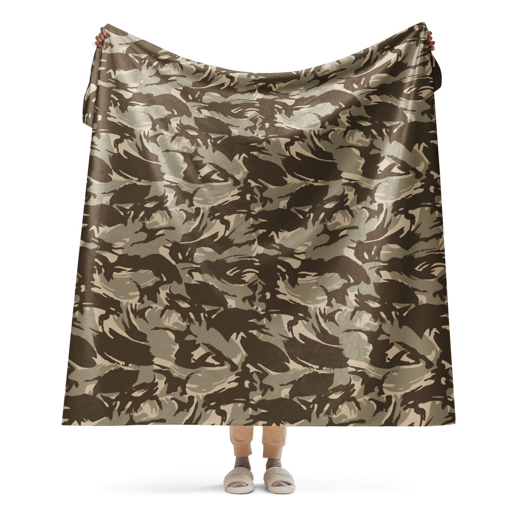 CAMO HQ - Saudi Arabian DPM Desert CAMO Sherpa blanket - Worldwide Shipping